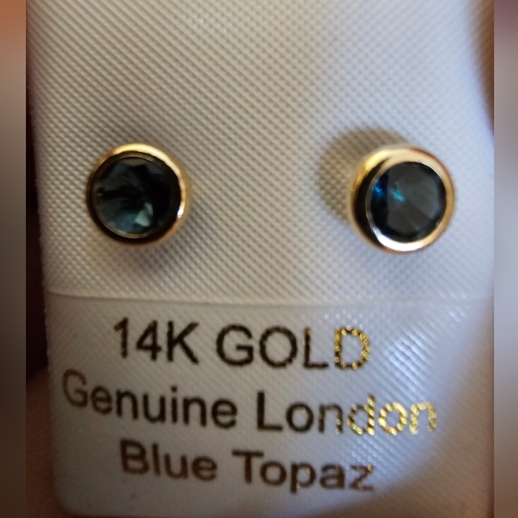 unbranded | Jewelry | 5 Mm 4k Yellow Gold London Blue Topaz Studs Bezel ...